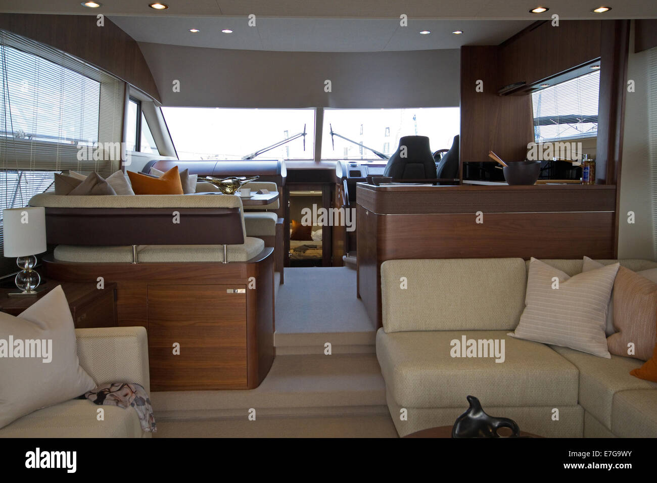 Princess show their luxury lounge and dining area onboard the 56 Stock ...