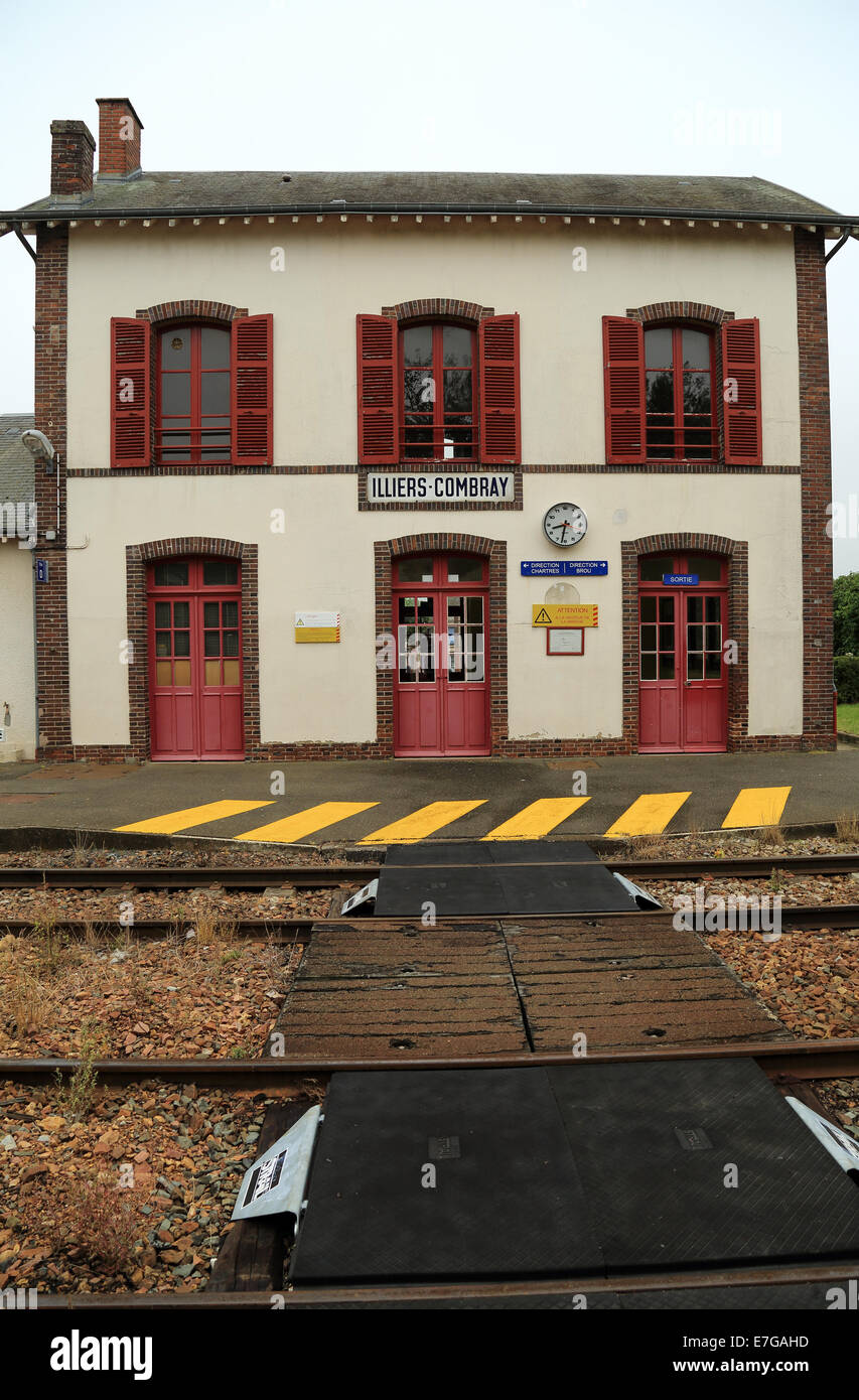 Station platform at La Gare, Avenue du General du Gaule, Illiers ...