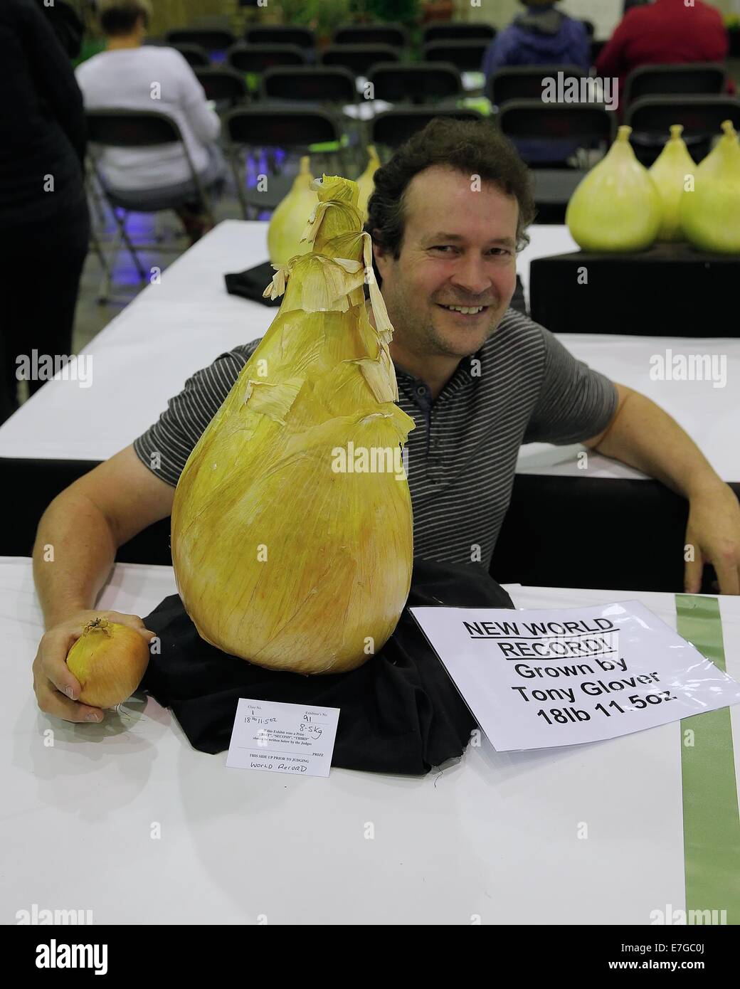 Tony Glover with his world record onion Stock Photo - Alamy