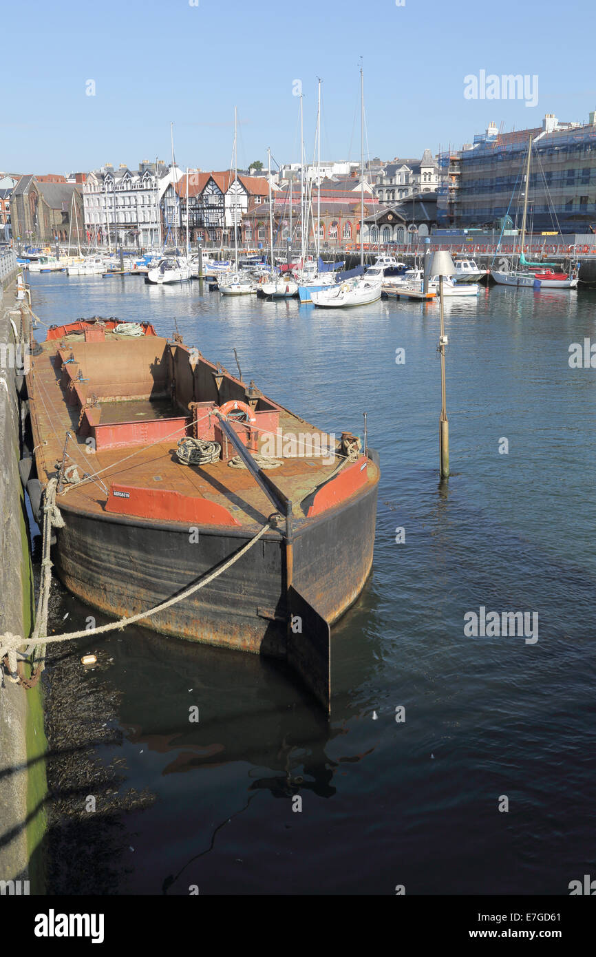 Iom isle of man harbour port hi-res stock photography and images - Alamy