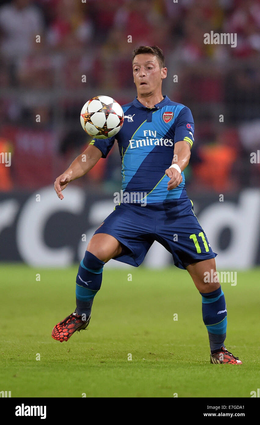Dortmund, Germany. 16th Sep, 2014. Arsenal's Mesut Ozil controls the ...