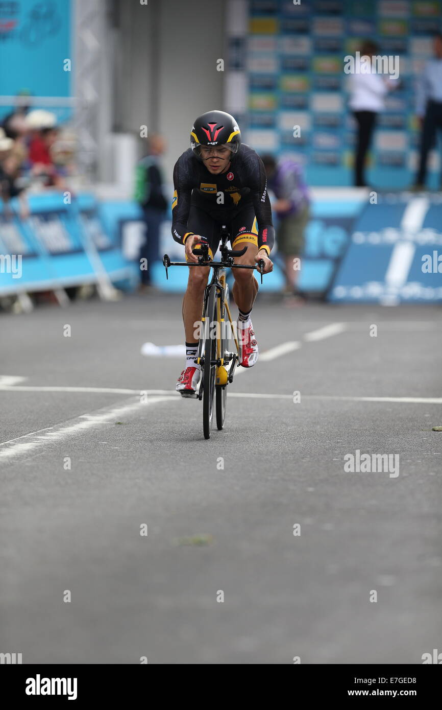 2014 Tour of Britain London Stage 8a Individual Time Trial start ramp ...