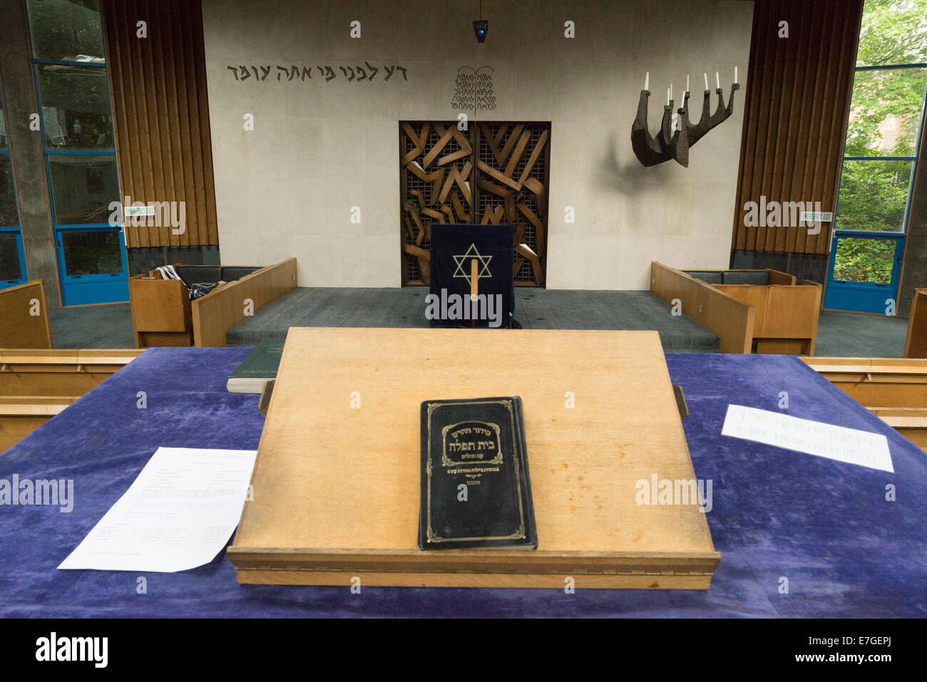 Belfast Synagogue prayer room 12.8.2014 Stock Photo - Alamy