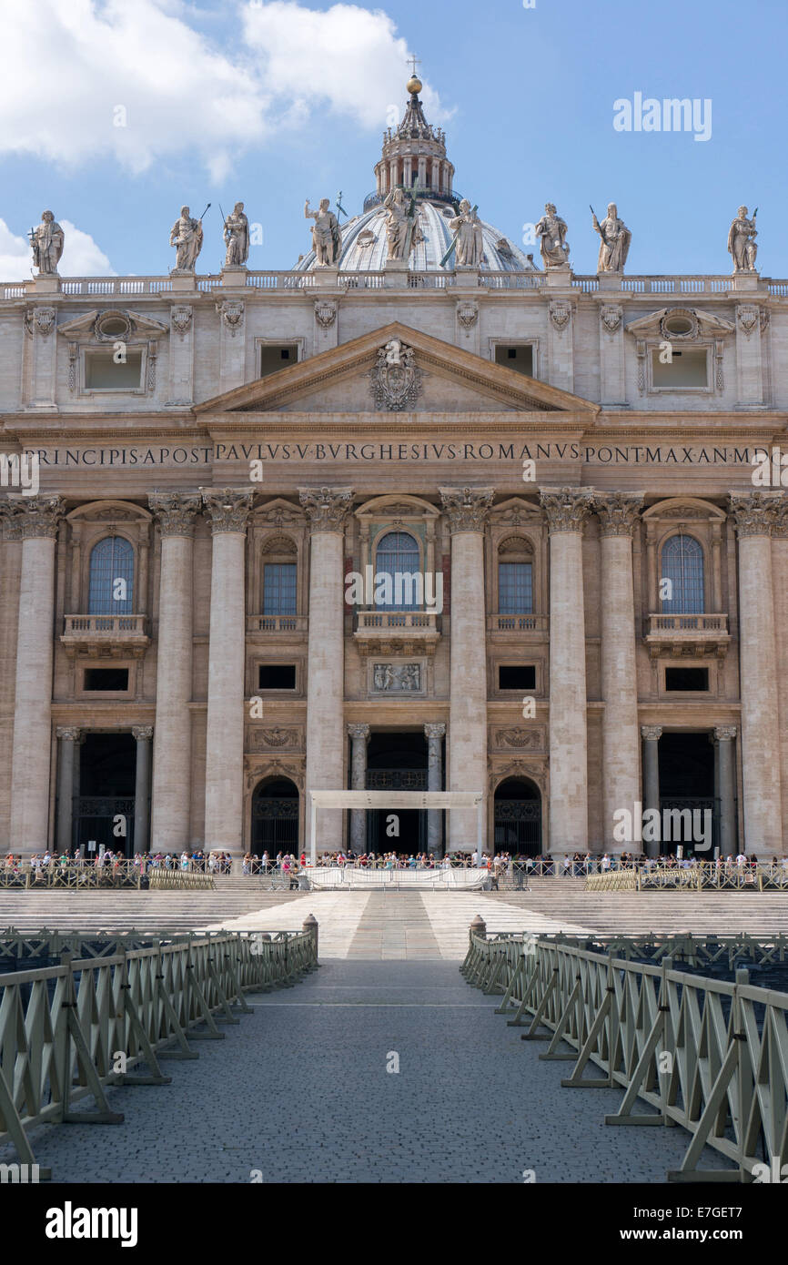 Vatican City: Frontal view of St. Peter's Basilica. Photo from 4th ...