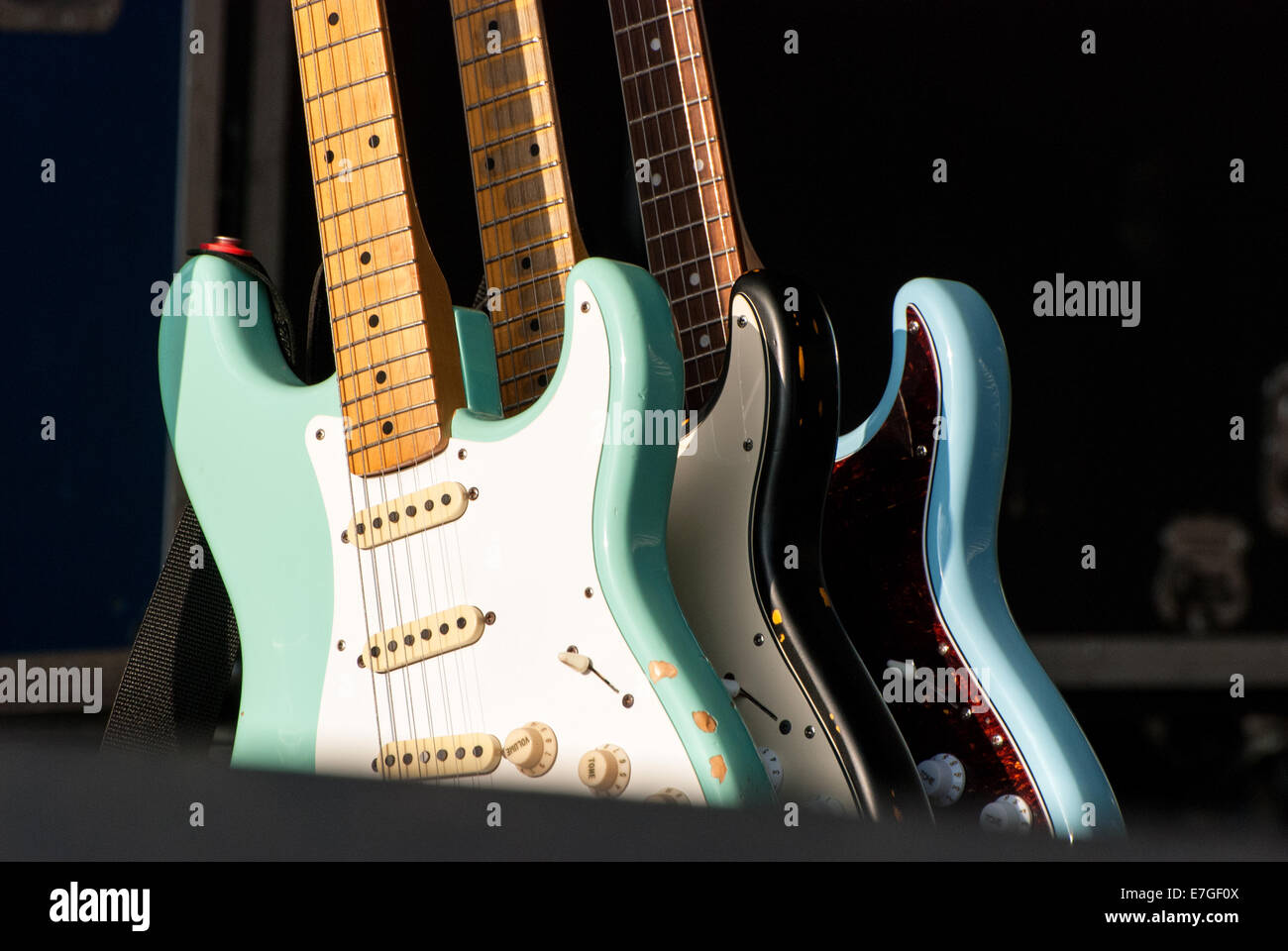Three guitars hi-res stock photography and images - Alamy