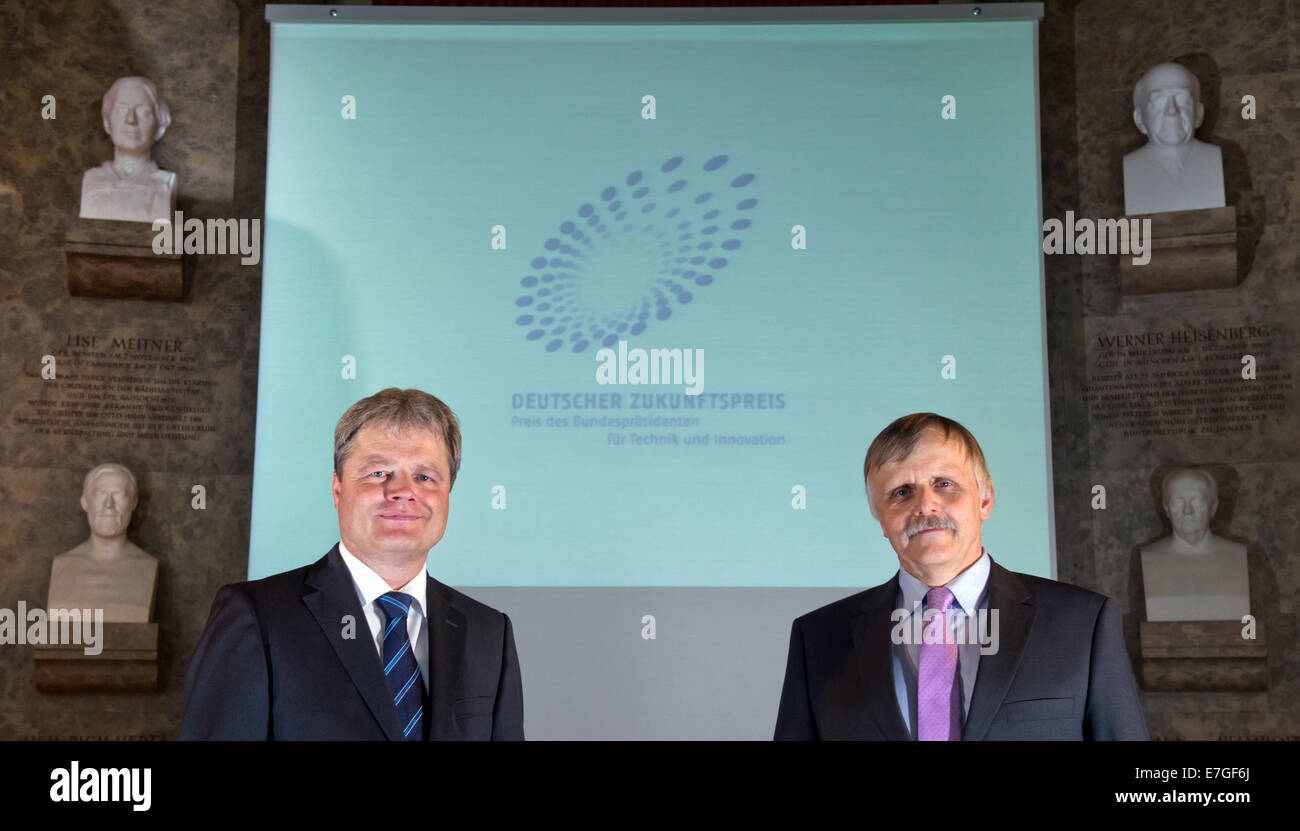 Munich, Germany. 17th Sep, 2014. Developers Ulrich Grethe (L) and Karl ...