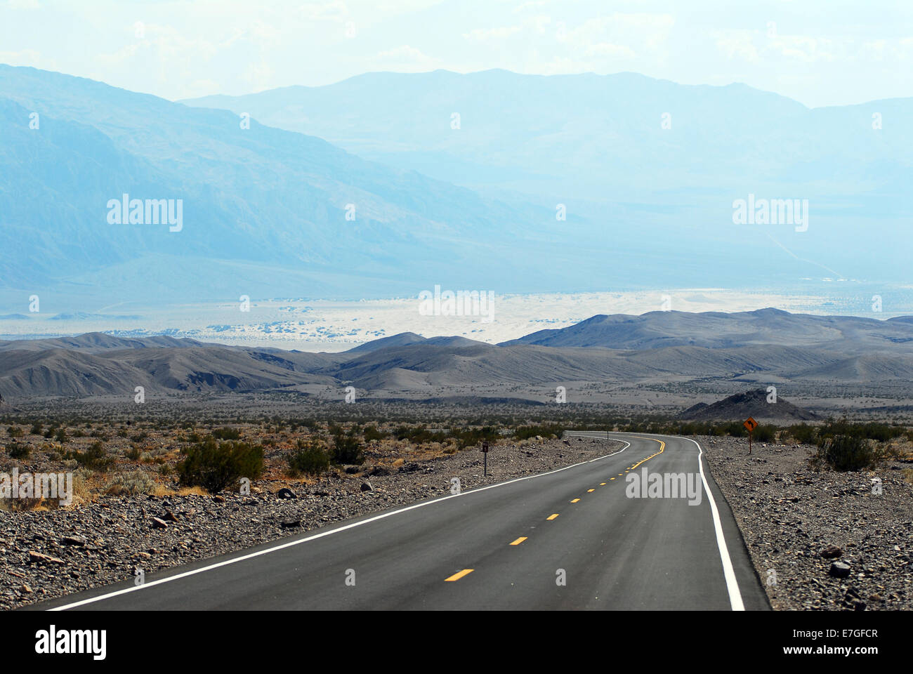 Car Crossing Death Valley High Resolution Stock Photography and Images ...