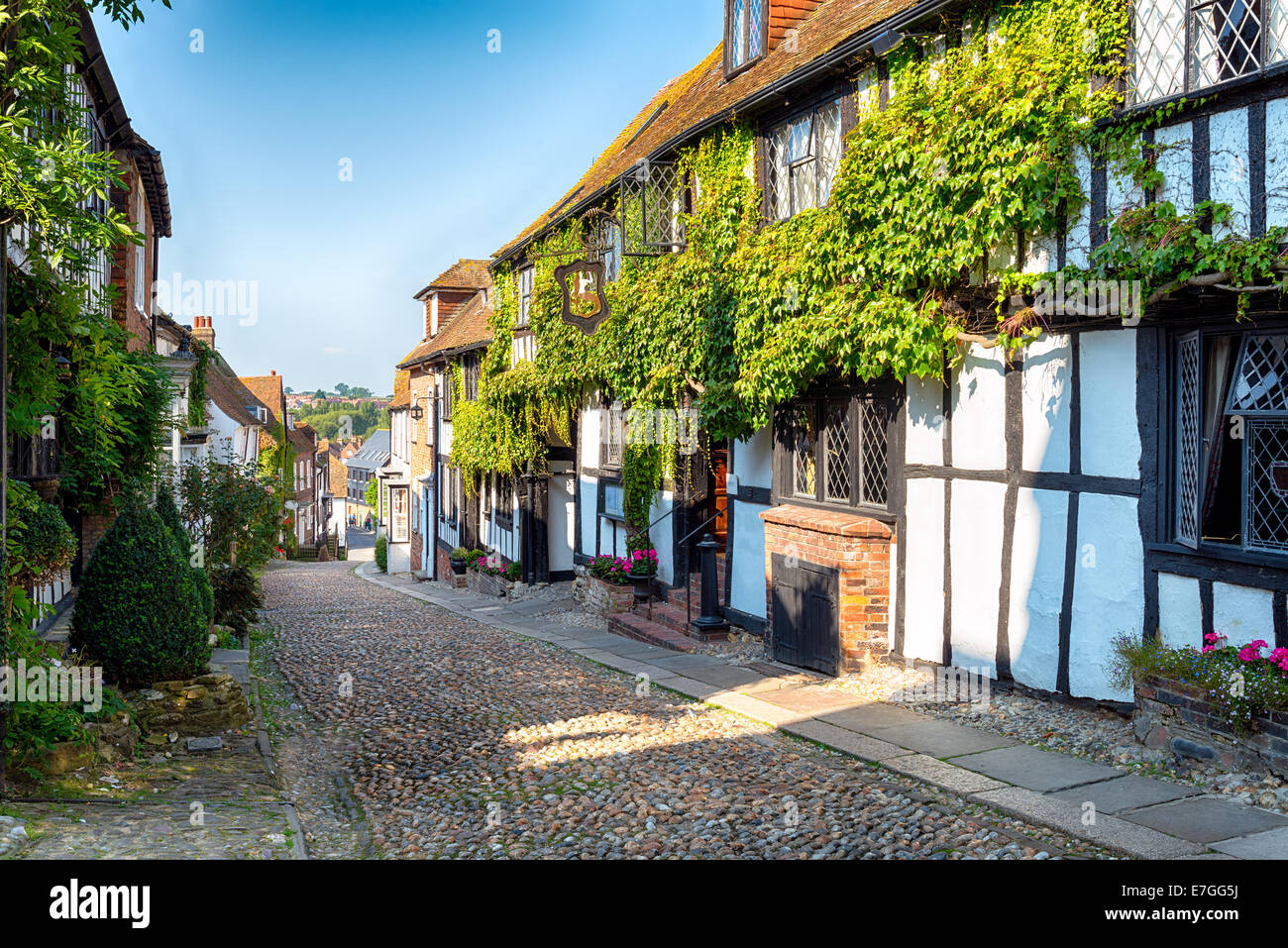 A beautiful cobbled street in the historic town of Rye in East Sussex ...