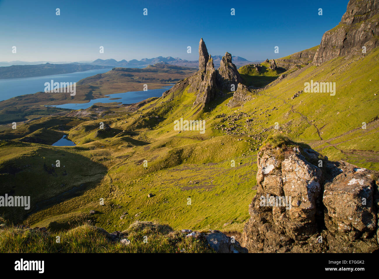 Dawn at the Old Man of Storr, Trotternish Peninsula, Isle of Skye ...