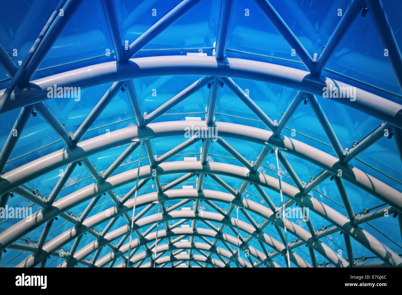 Glass roof industrial building hi-res stock photography and images - Alamy