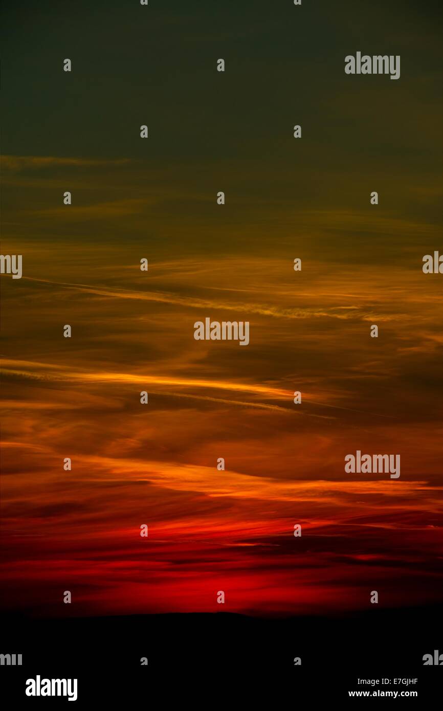 Dark red sky hi-res stock photography and images - Alamy