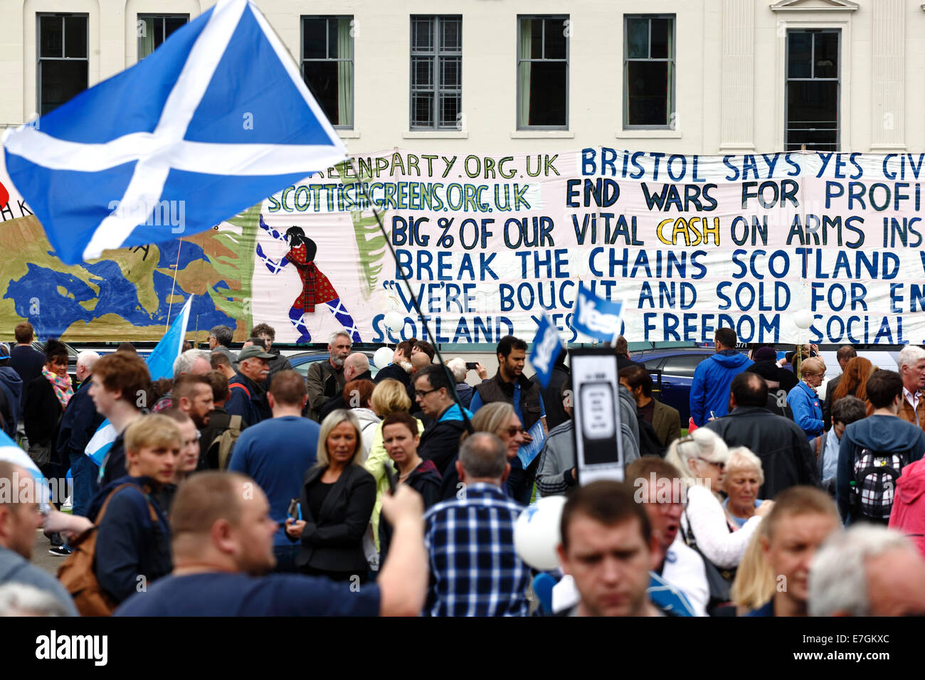 Scottish yes flag hi-res stock photography and images - Alamy