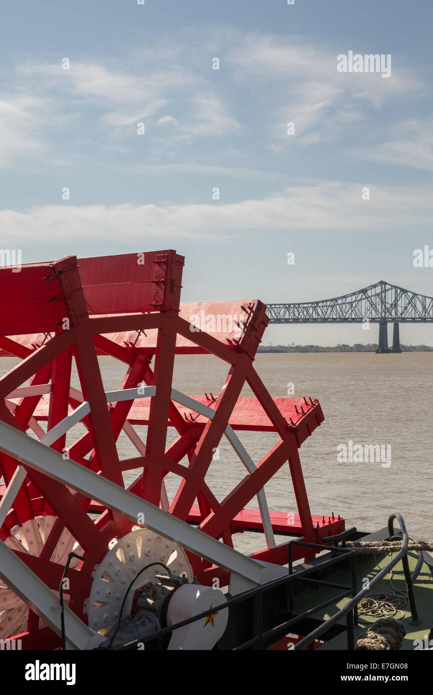 Looking at red paddlewheel and back at the Crescent City Connection ...