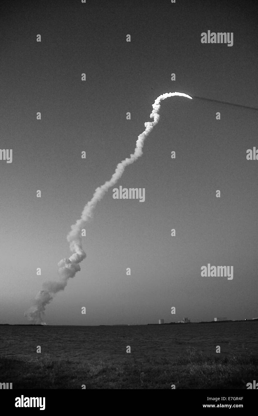 USA Florida, Kennedy Space Center, Space Shuttle Discovery, launch N ...