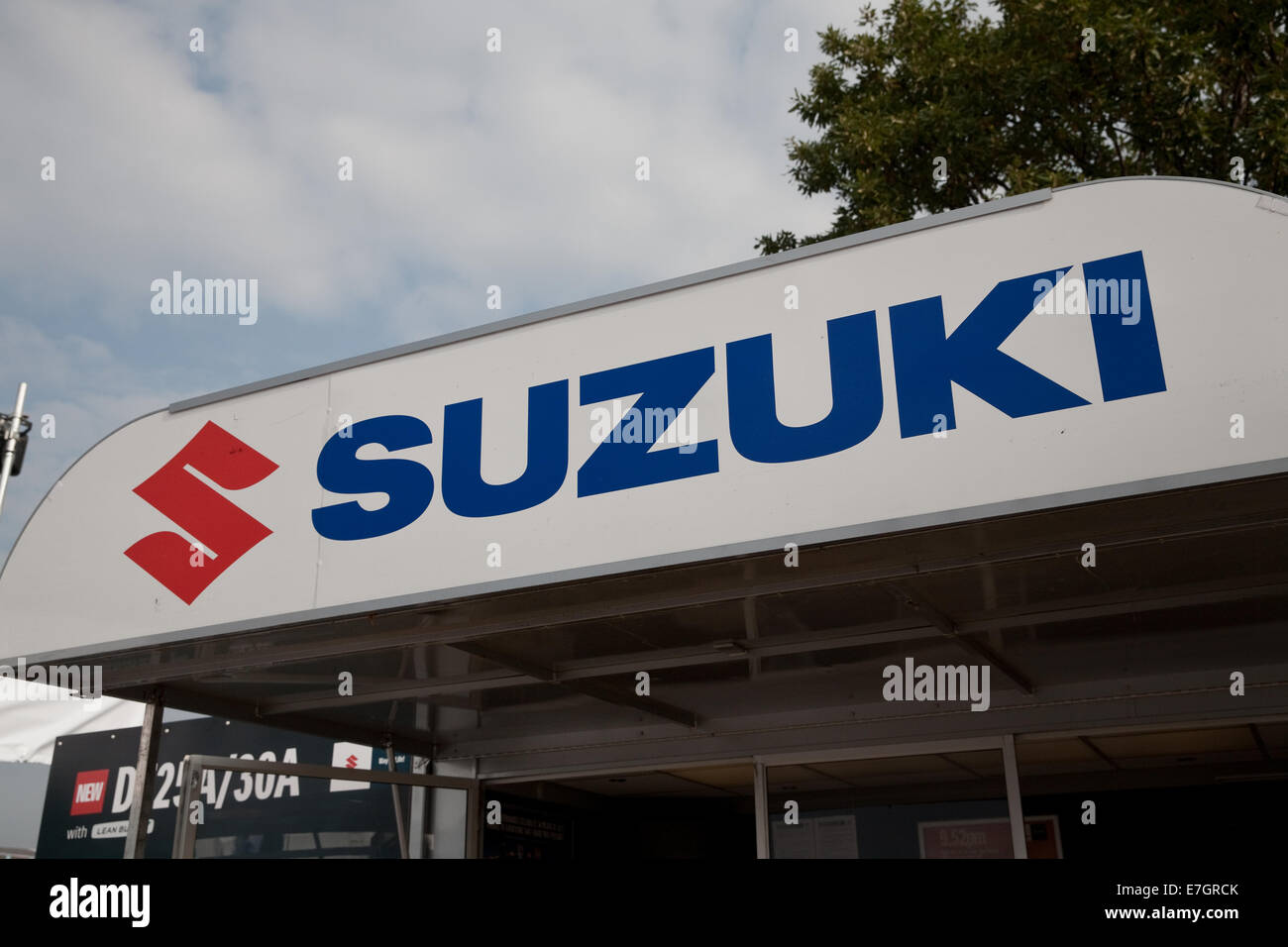 Suzuki outboard motors hi-res stock photography and images - Alamy