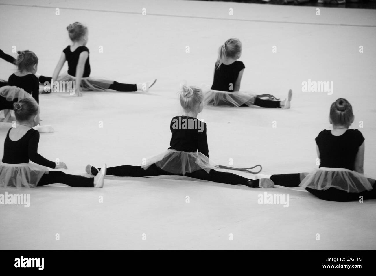 Girls do the splits Black and White Stock Photos & Images - Alamy