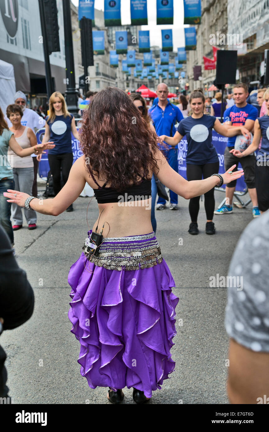 Belly dancer display hi-res stock photography and images - Alamy