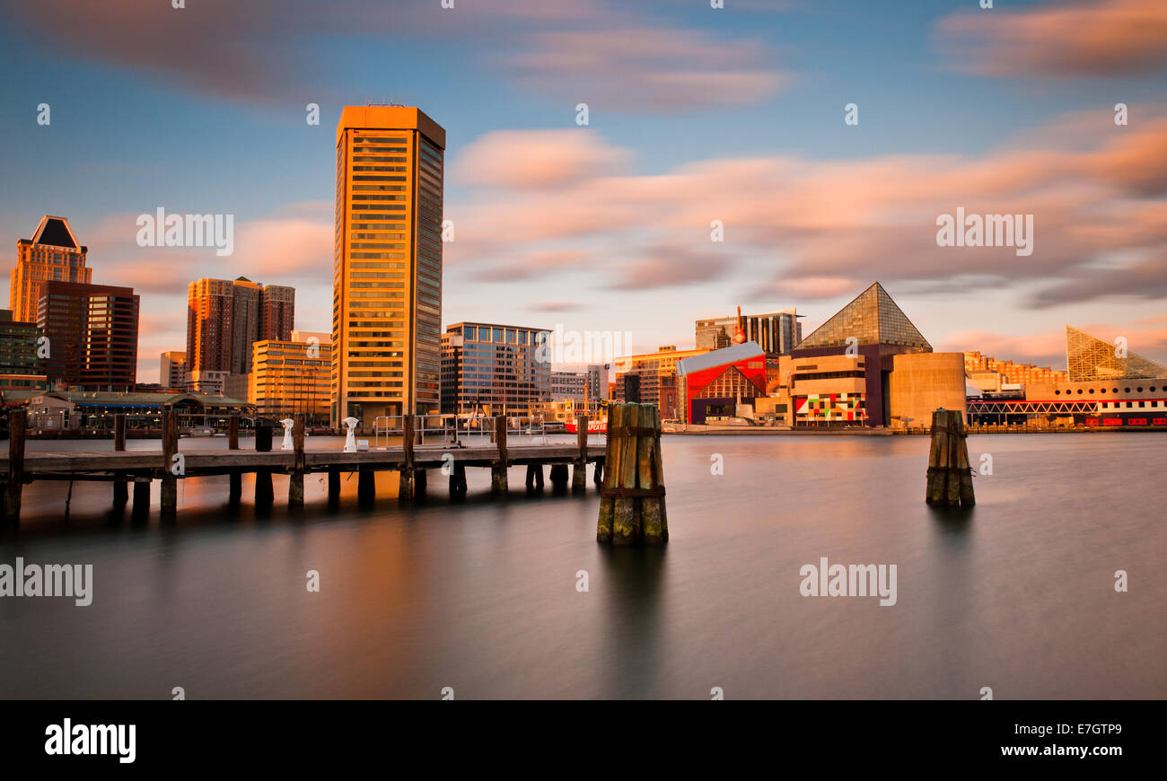 Baltimore inner harbor hi-res stock photography and images - Alamy