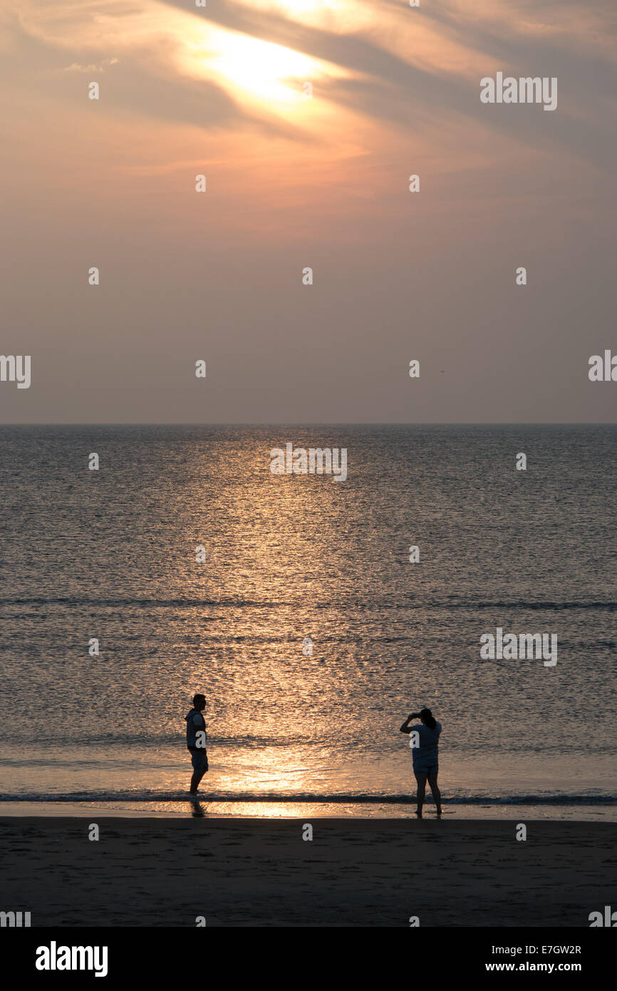 September beach stroll hi-res stock photography and images - Alamy