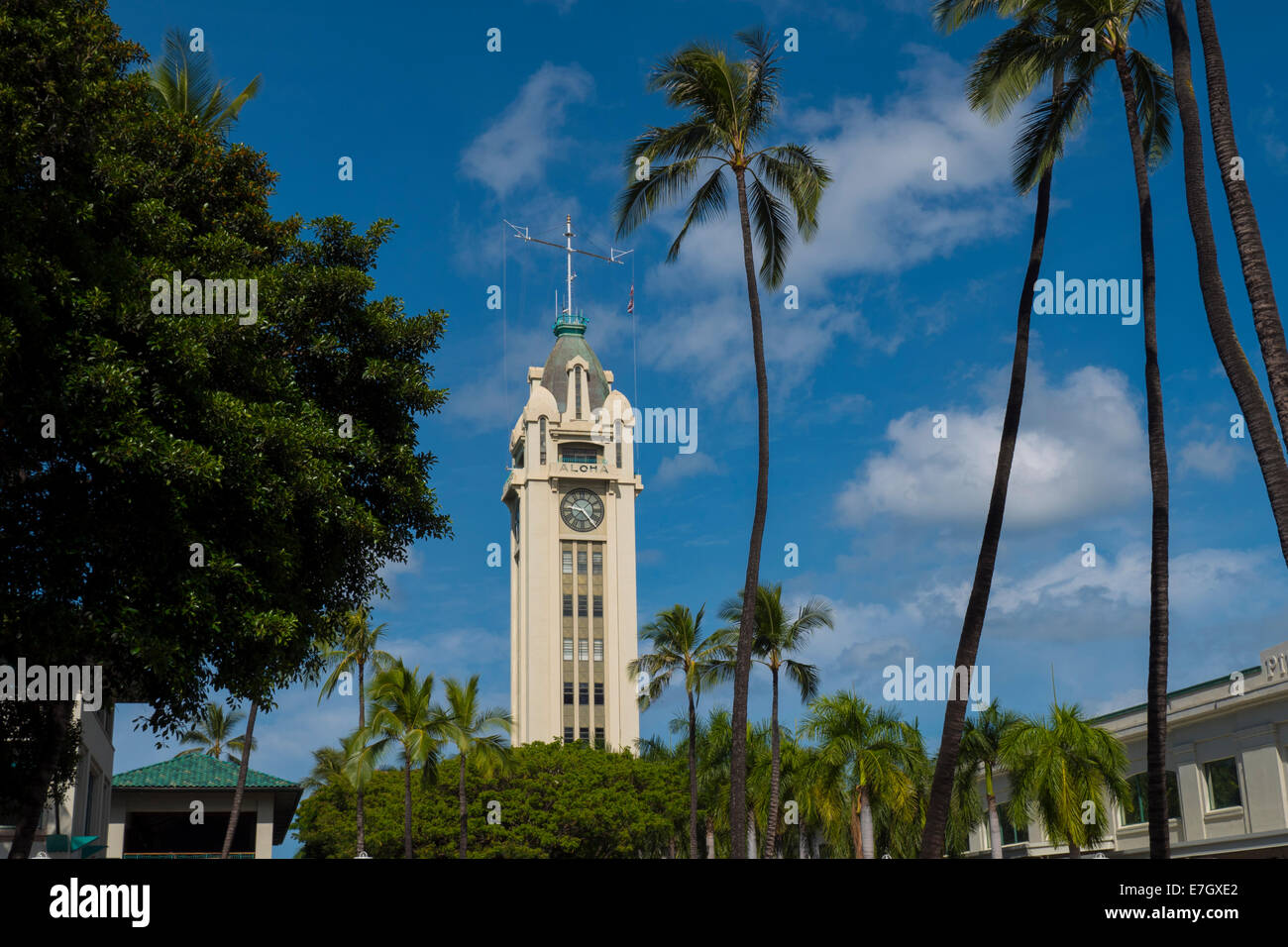 Aloha Tower, Honolulu Harbor, Oahu, Hawaii Stock Photo - Alamy
