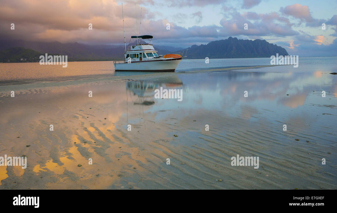 Sandbar, Kaneohe Bay, Oahu, Hawaii Stock Photo - Alamy