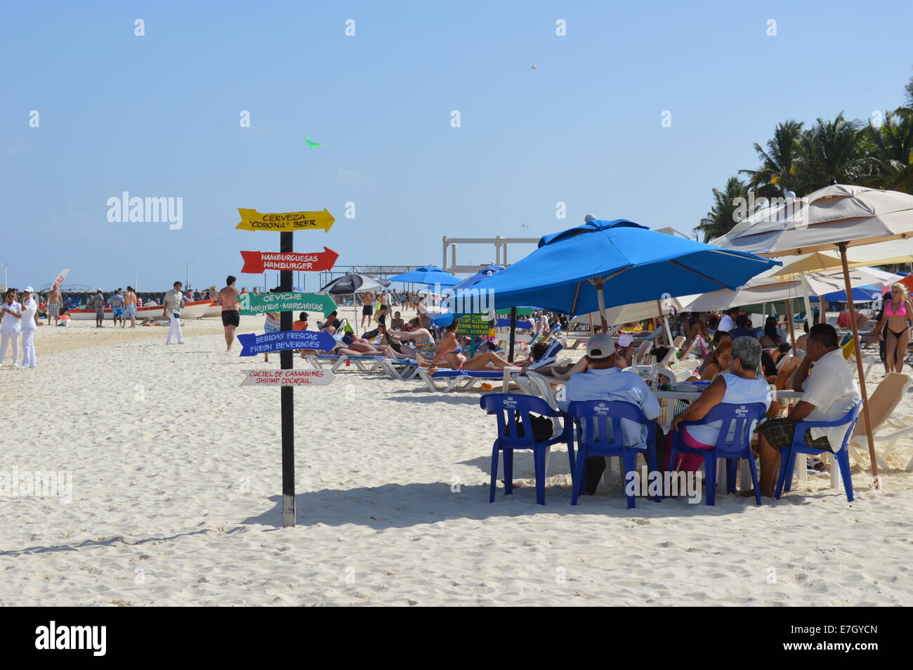 sign on the beach Stock Photo - Alamy