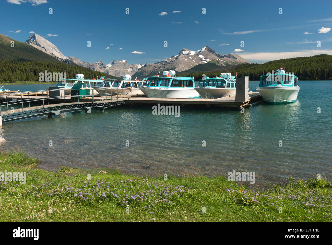 Jasper lake british columbia hi-res stock photography and images - Alamy