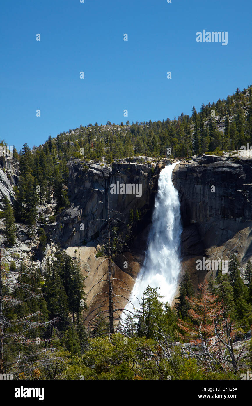 Merced River plunging over Nevada Fall, The Mist Trail, Yosemite ...