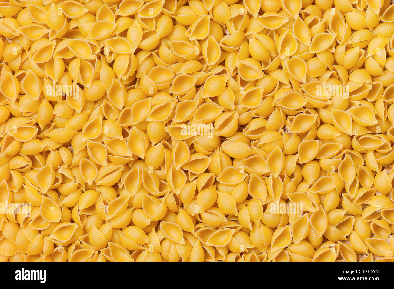 Full frame italian pasta background hi-res stock photography and images ...