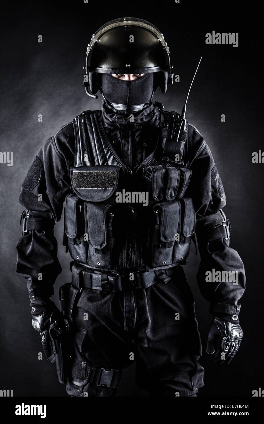 Black ops hi-res stock photography and images - Alamy