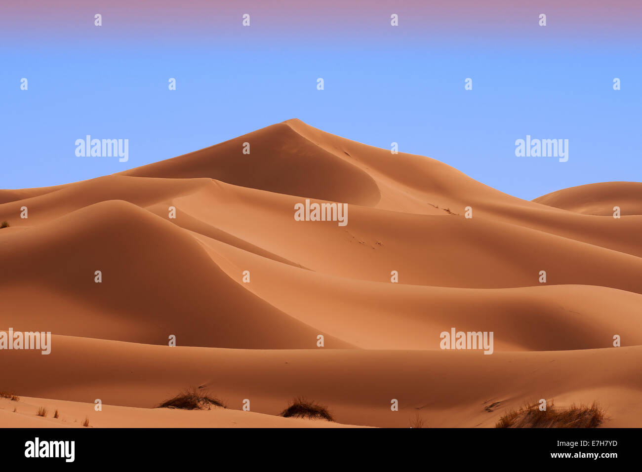 Merzouga, Erg Chebbi, Merzouga sand dunes, Sahara Desert, Morocco ...