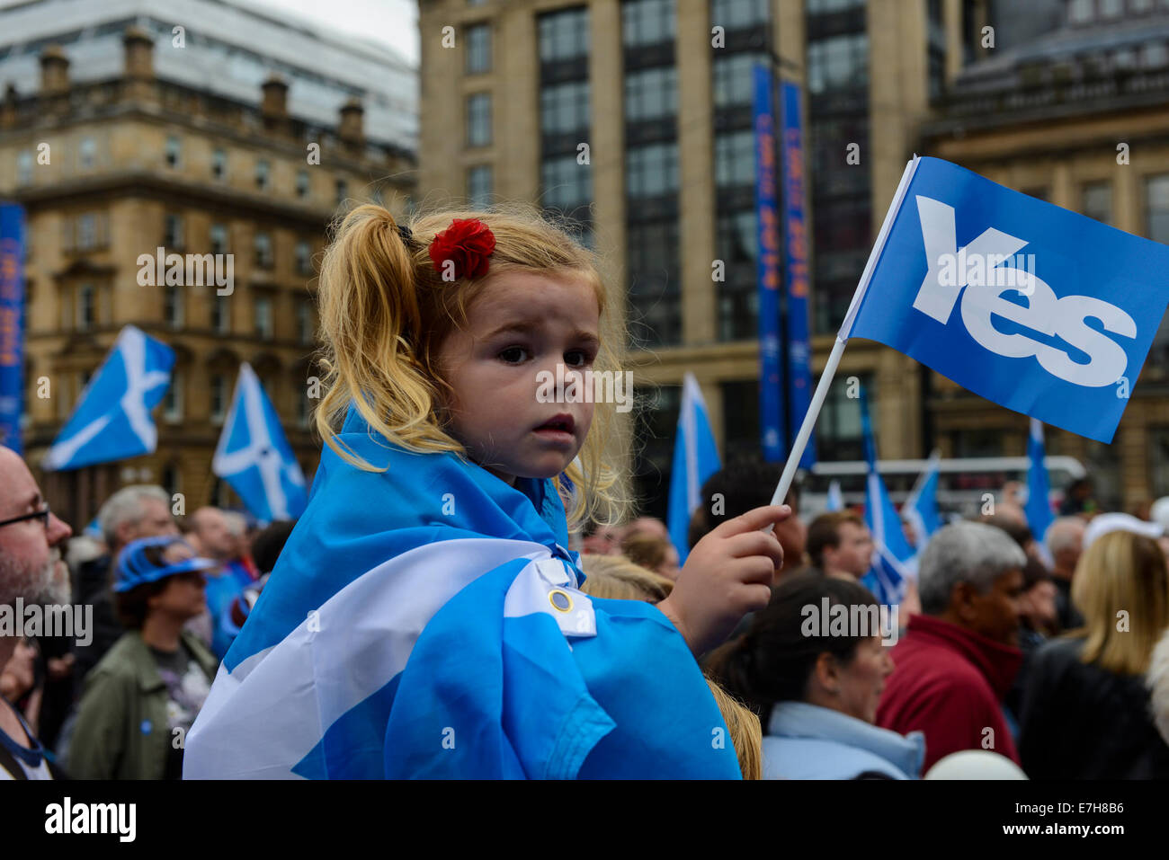 Glasgow, Scotland, UK. 17th Sept, 2014. Hundreds of people attend a ...