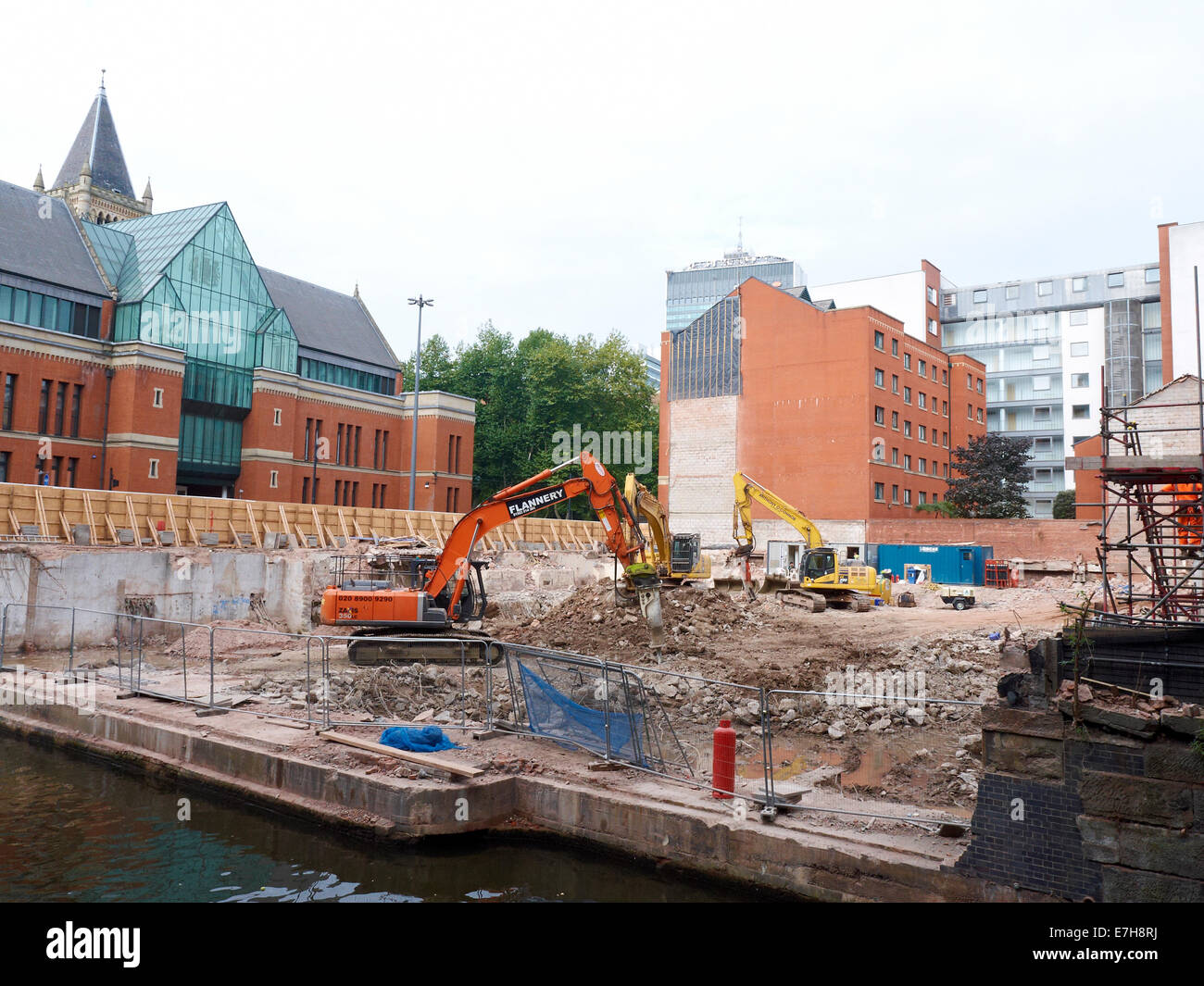 Building site of former DSS or DHSS with Minshull Crown Court to the ...