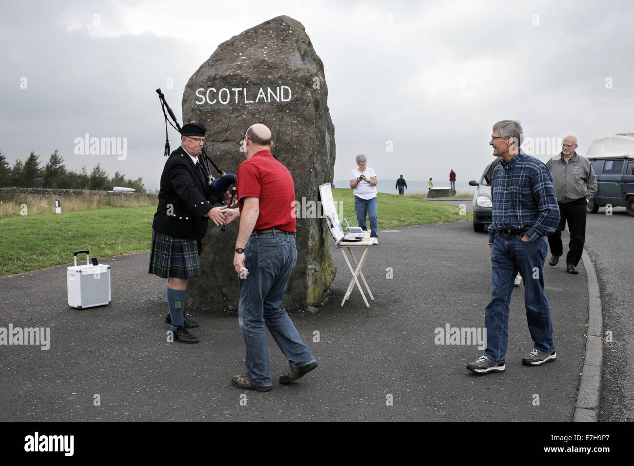Carter Bar, Scotland, UK. 16th Sep, 2014. A bag piper plays for ...