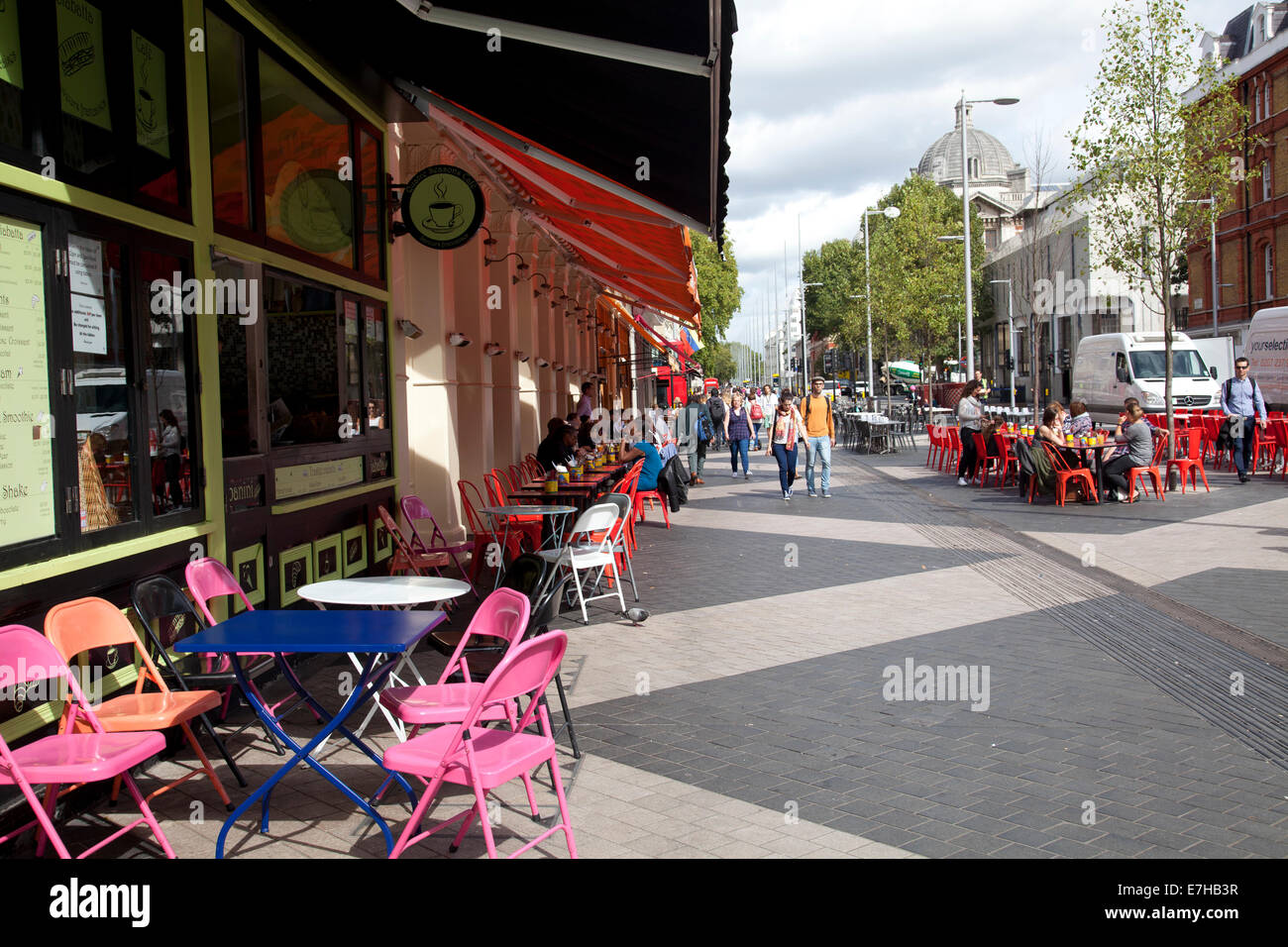 Exhibition road cafe hi-res stock photography and images - Alamy