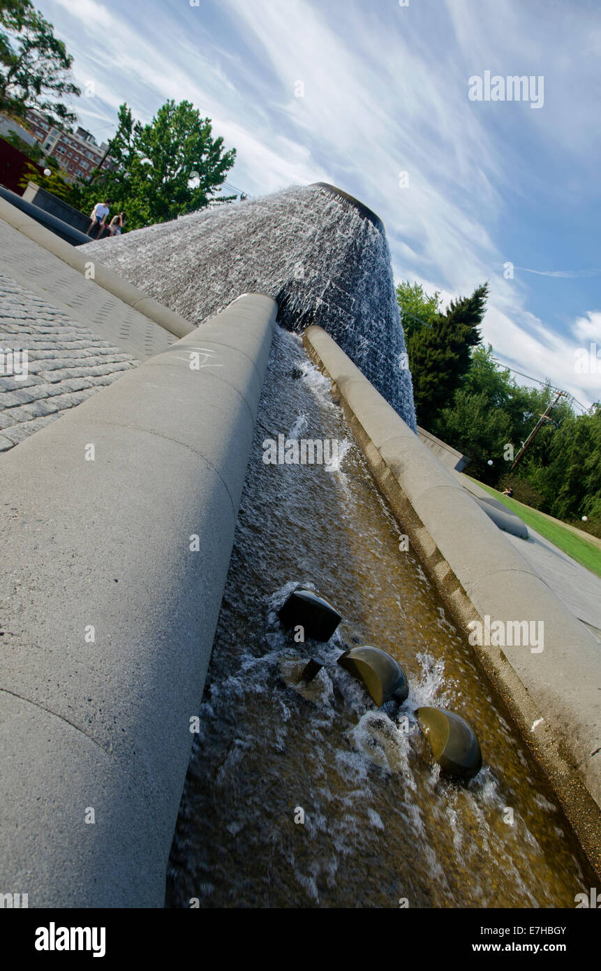 Water fountain at Cal Anderson Park, Seattle Stock Photo - Alamy