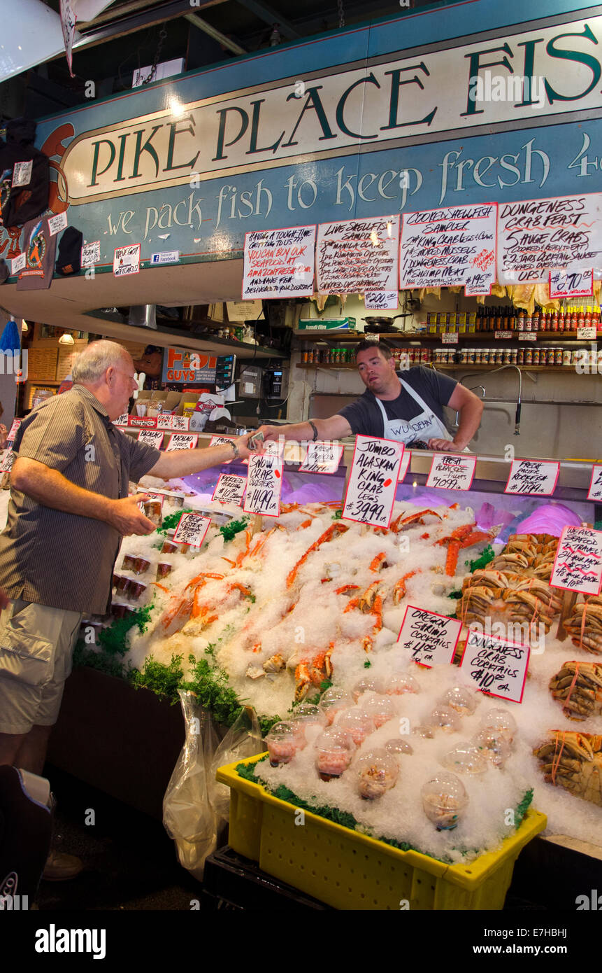 Fish stall at Pike Place Market, Seattle Stock Photo - Alamy