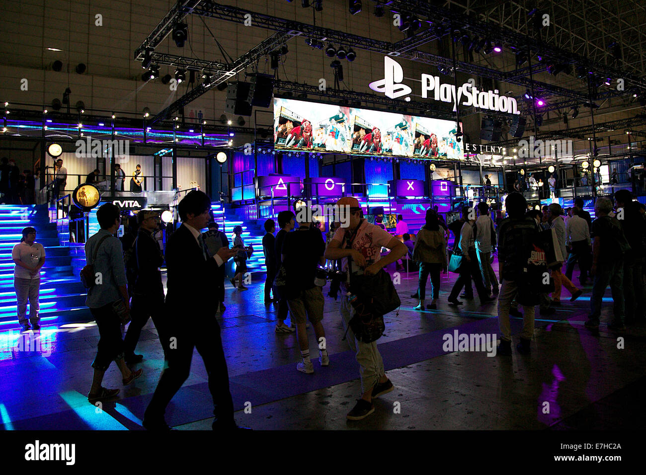 Visitors see the latest technology innovations in video game devices ...