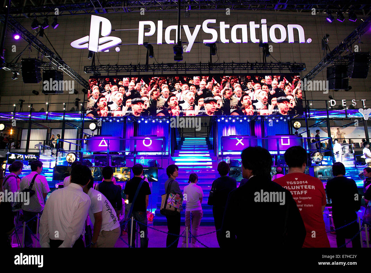 Visitors see the latest technology innovations in video game devices ...