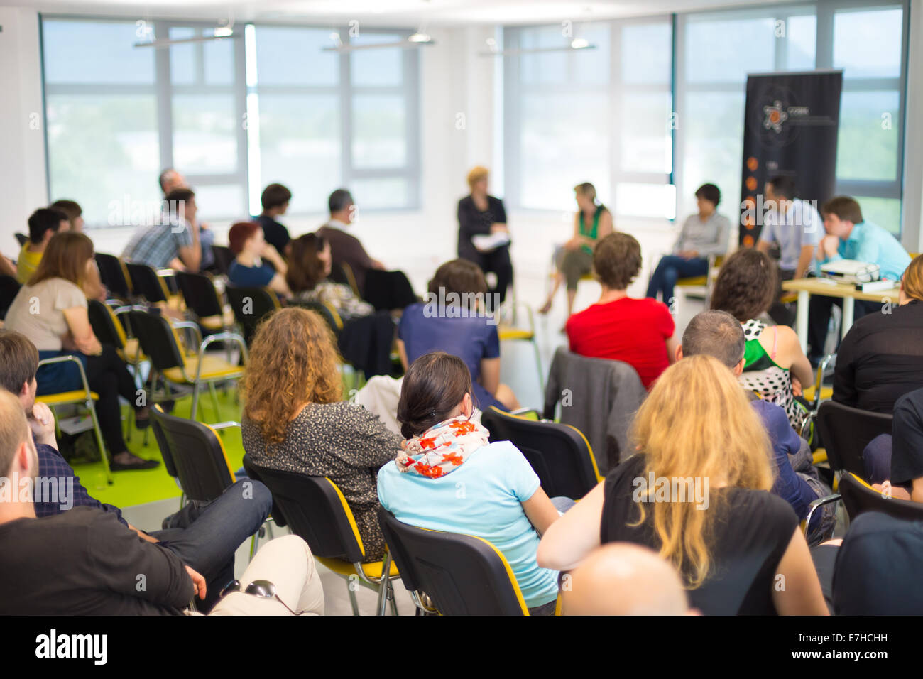 Round Table Conference Stock Photos & Round Table Conference Stock ...