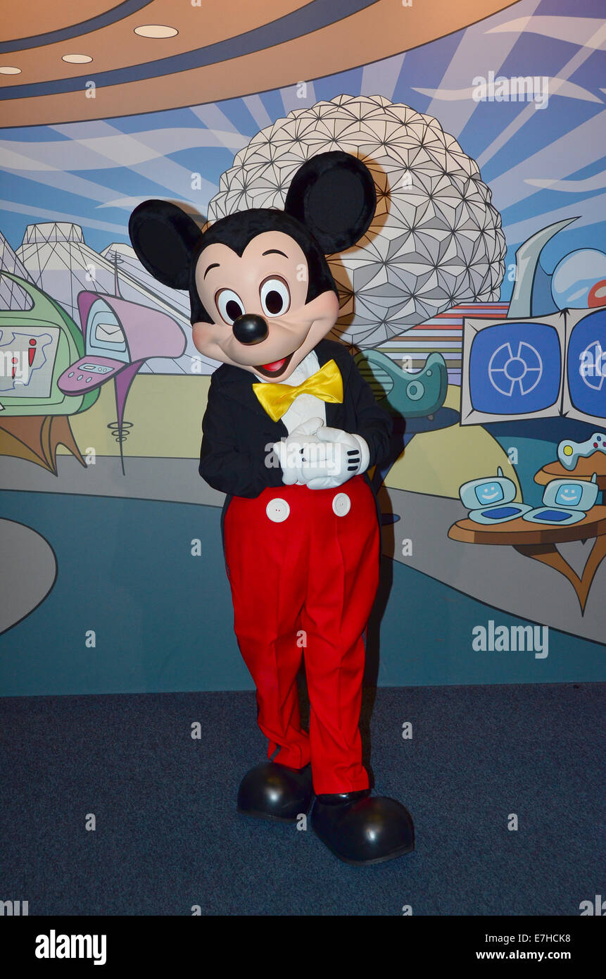 Mickey mouse magic kingdom orlando hi-res stock photography and images ...