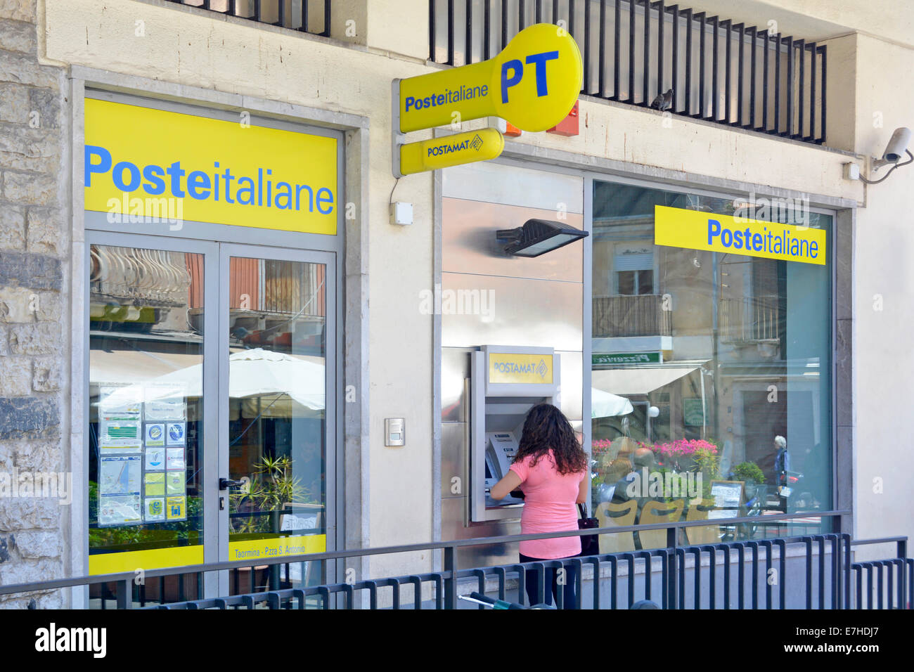 Sicilian woman hi-res stock photography and images - Alamy