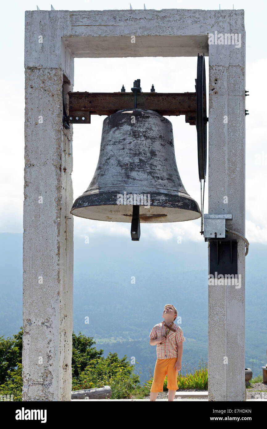Bell boy hi-res stock photography and images - Alamy