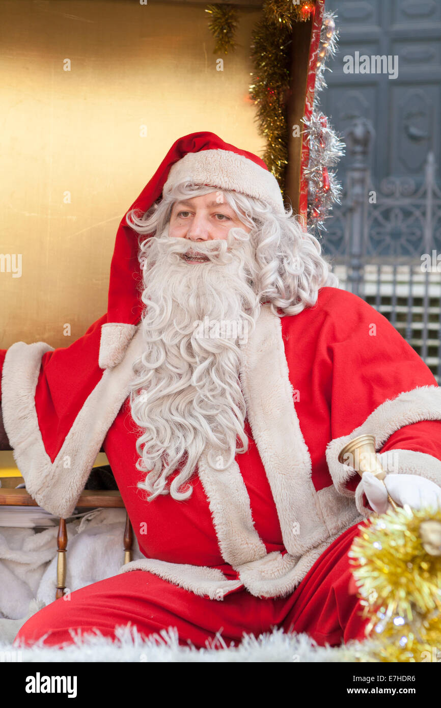 Italy santa claus hi-res stock photography and images - Alamy