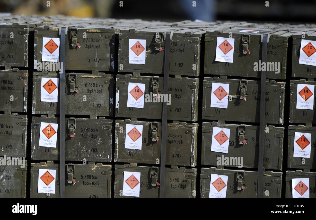 Caf operations hi-res stock photography and images - Alamy