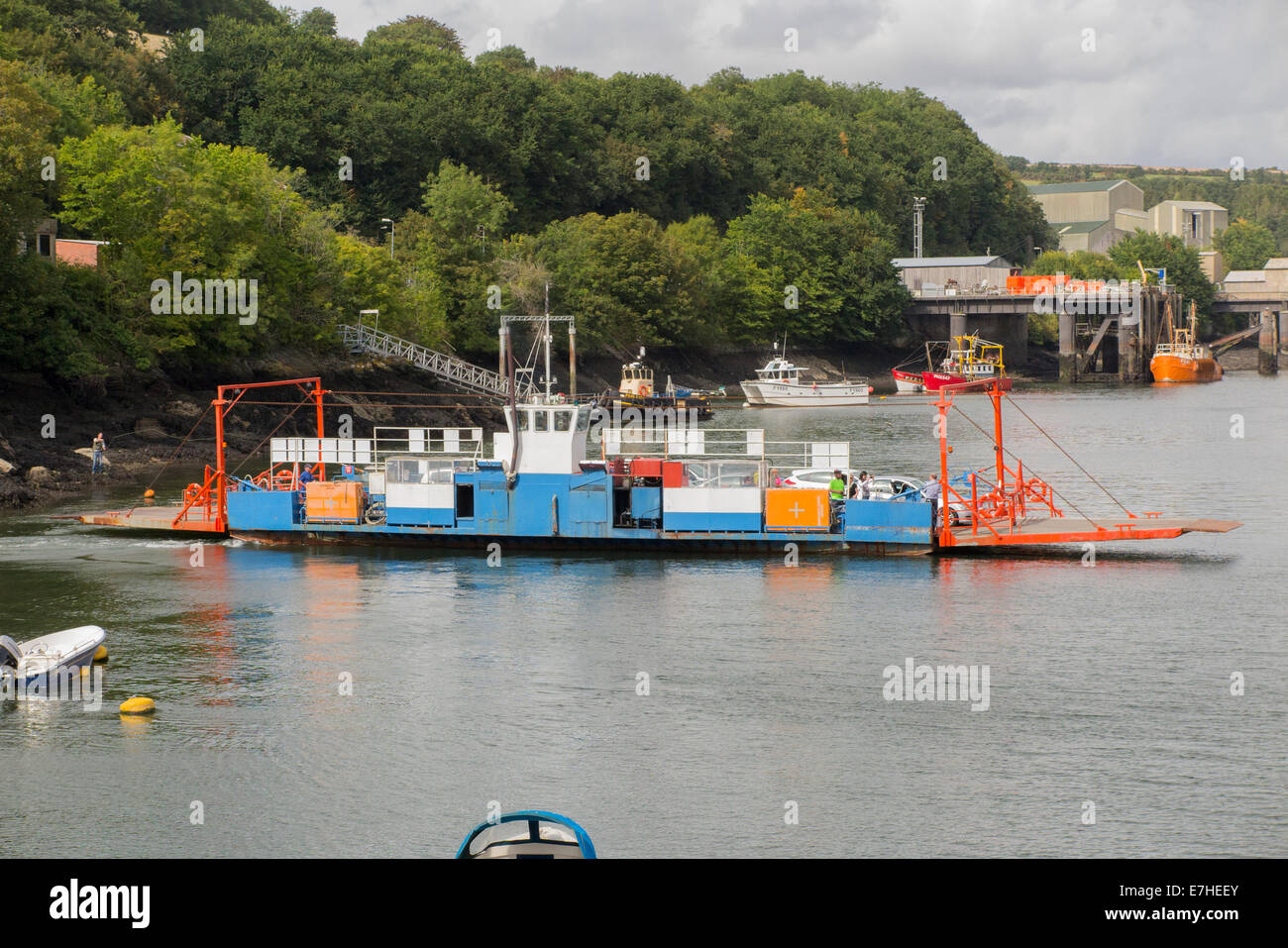 Cornish Bodinnick Vehicle Ferry between Bodinnick and Fowey in Cornwall ...