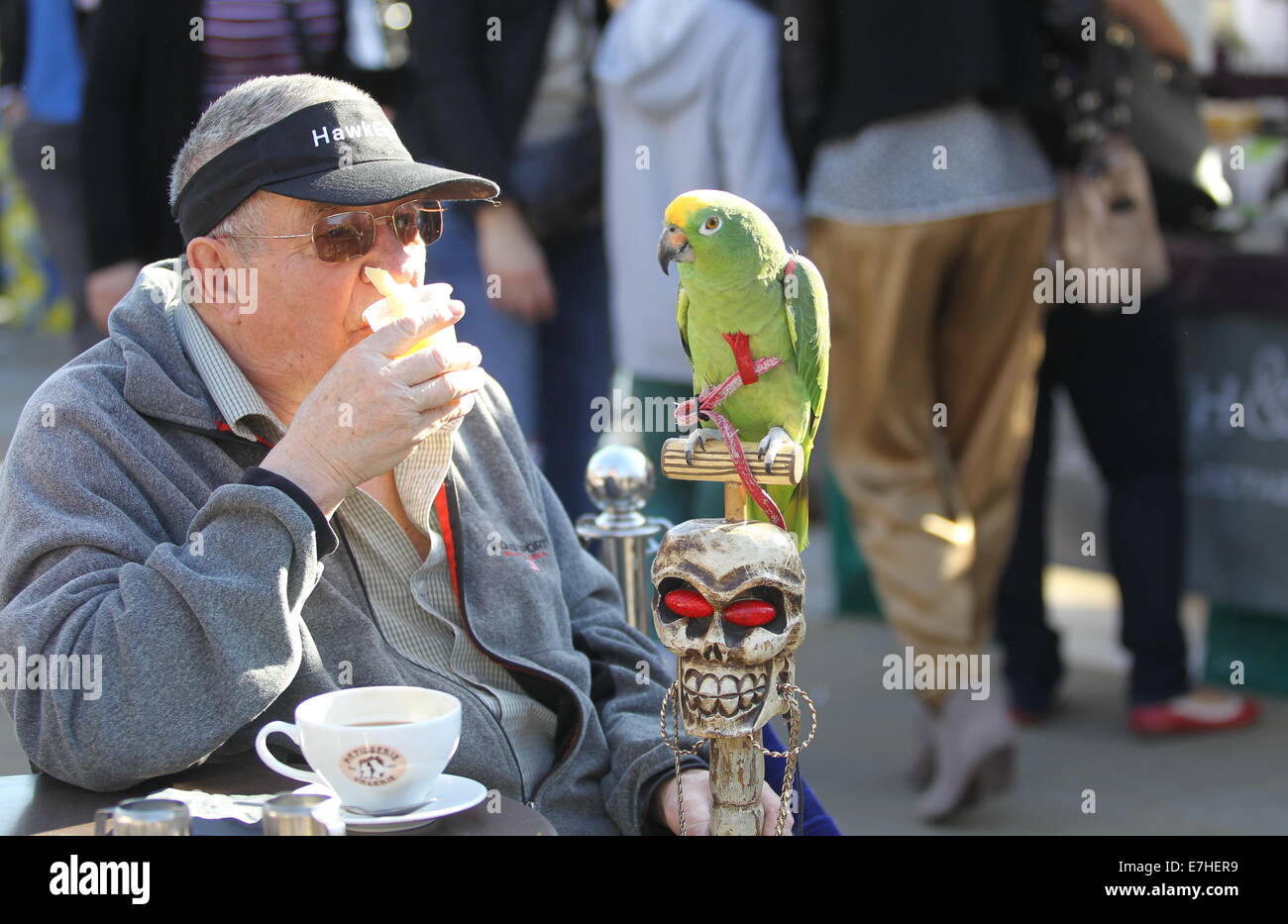 Hot weather pictures from Primrose Hill and Kings Road Chelsea ...