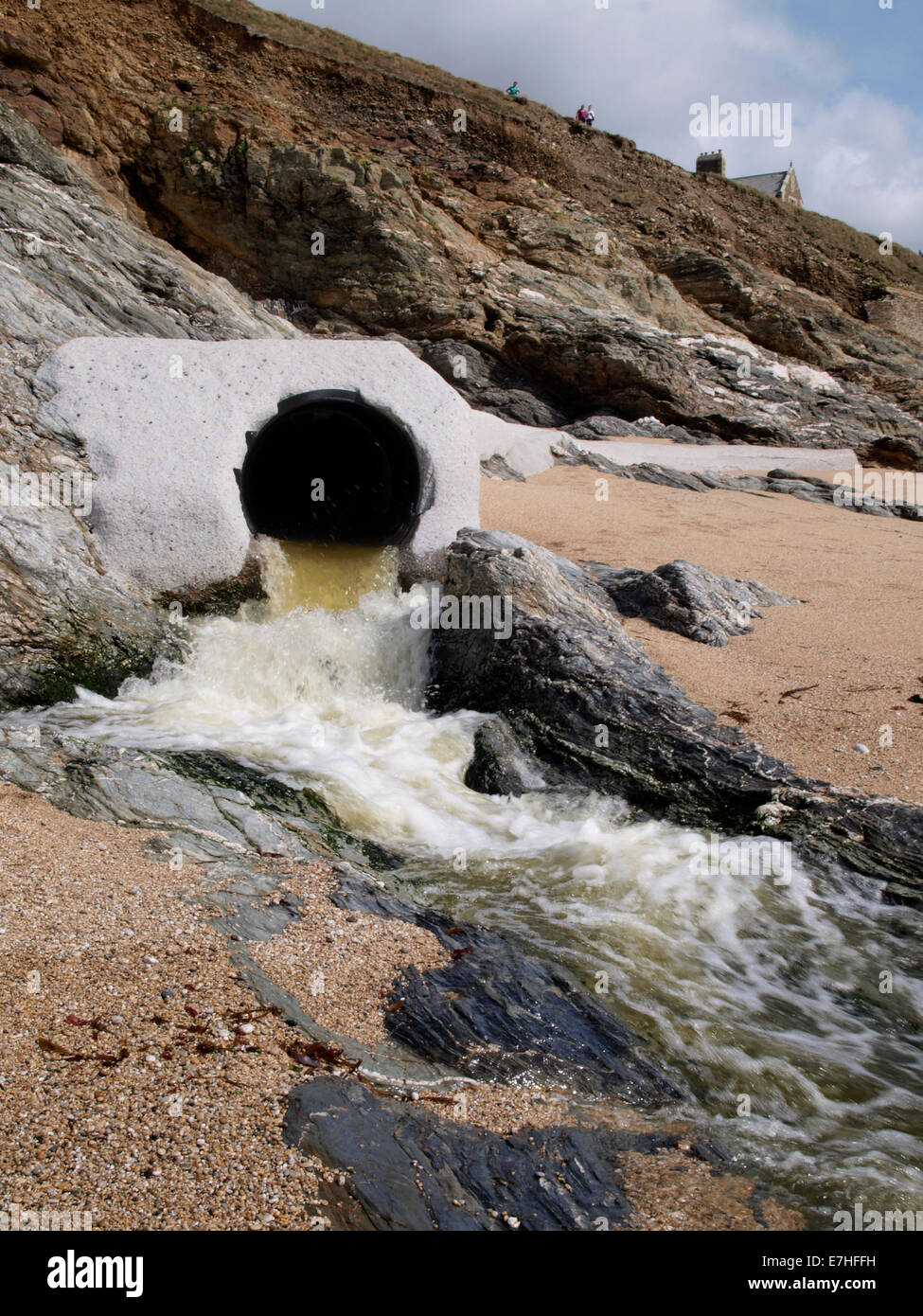 Water overflow hi-res stock photography and images - Alamy