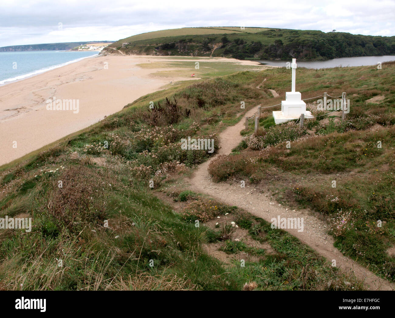 Loe bar penrose cornwall hi-res stock photography and images - Alamy