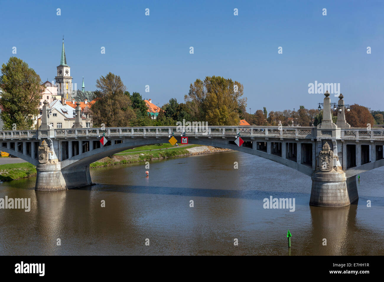 River elbe stone hi-res stock photography and images - Alamy